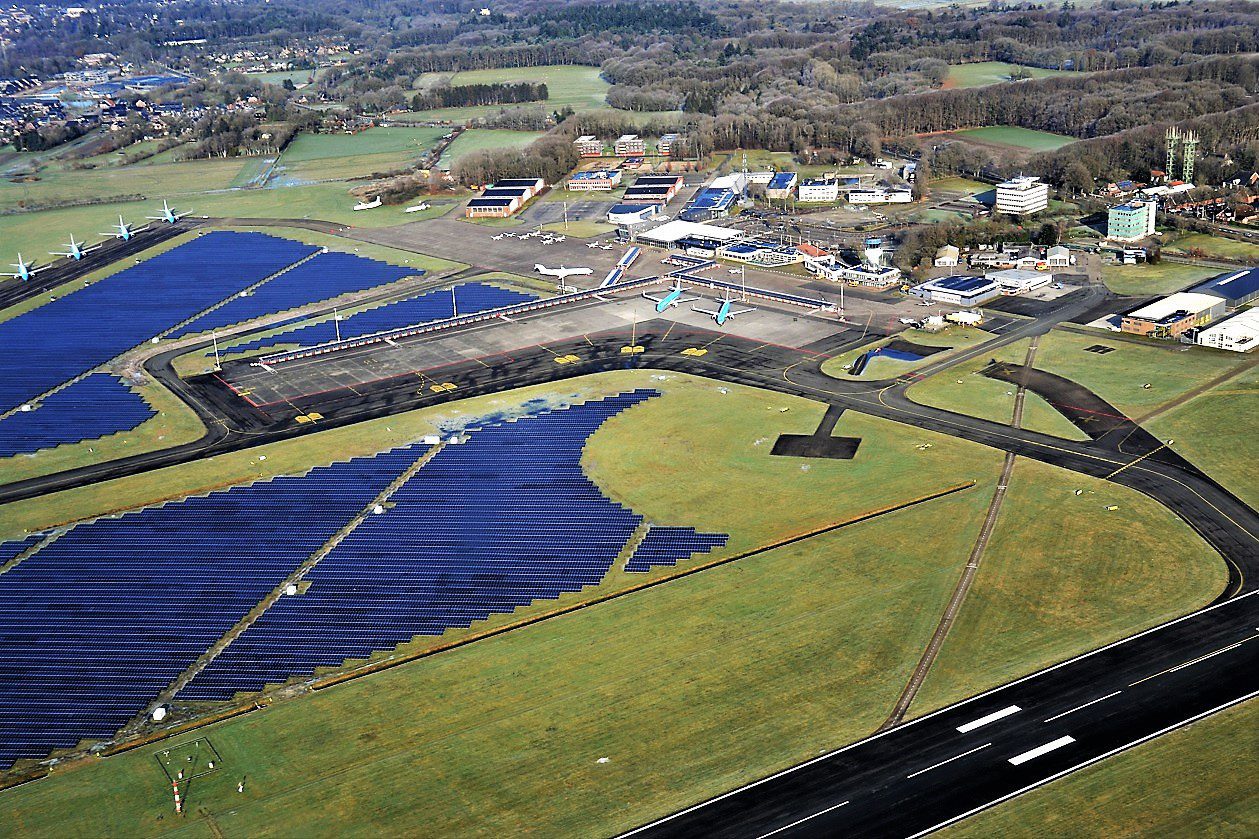 Vliegveld Eelde onder vuur na te rooskleurige aannames – DK Nieuws