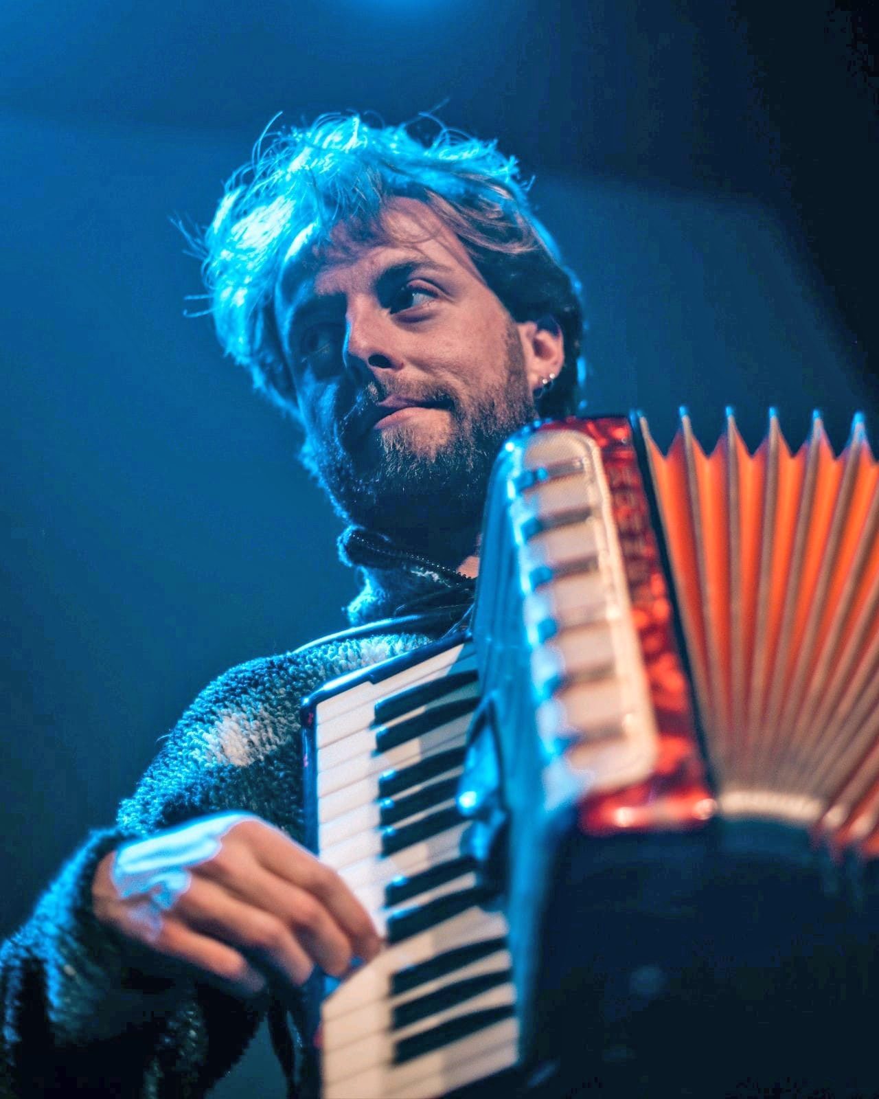 Mark Pepping voor volle zalen met ‘Tammo zingt Staal’ – DK Nieuws