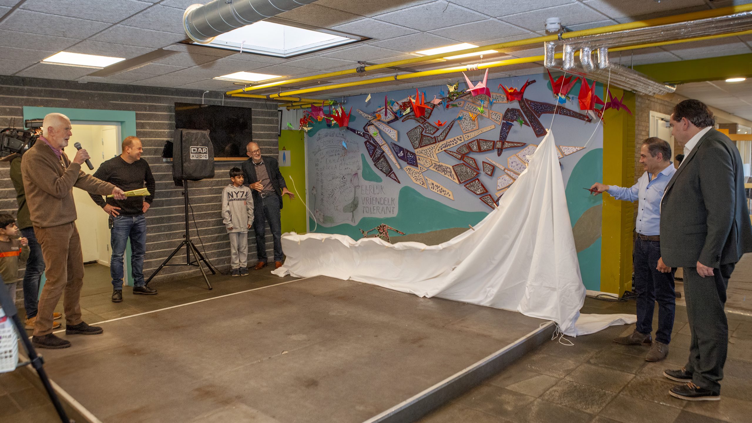 Onthulling nieuw symbolisch kunstwerk – DK Nieuws